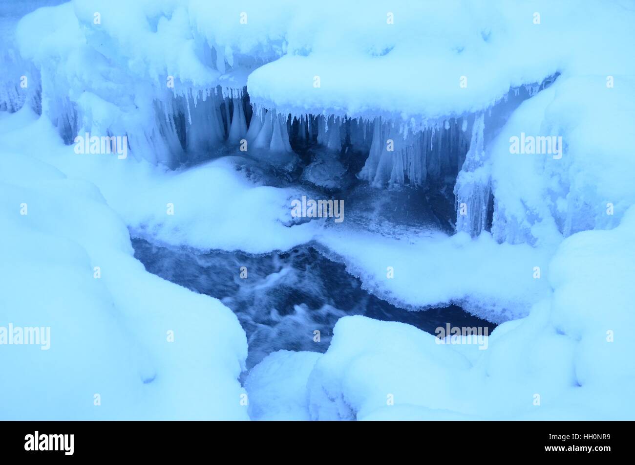 Frozen structures hi-res stock photography and images - Alamy