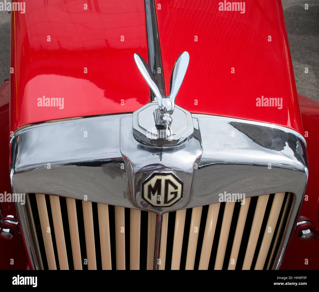 Vintage radiator mascot emblem hi-res stock photography and images - Alamy