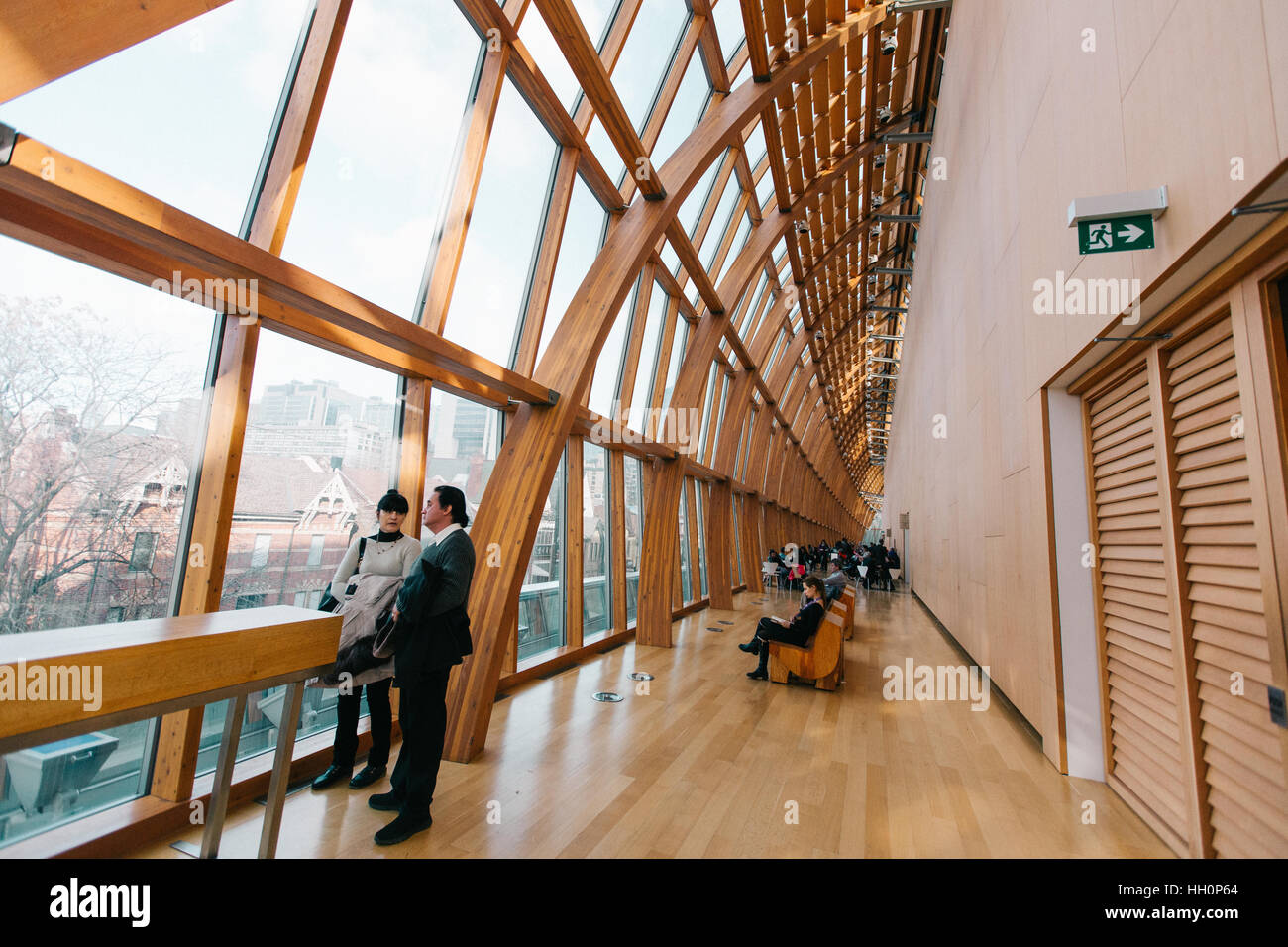 visitors inside Toronto art gallery Stock Photo - Alamy