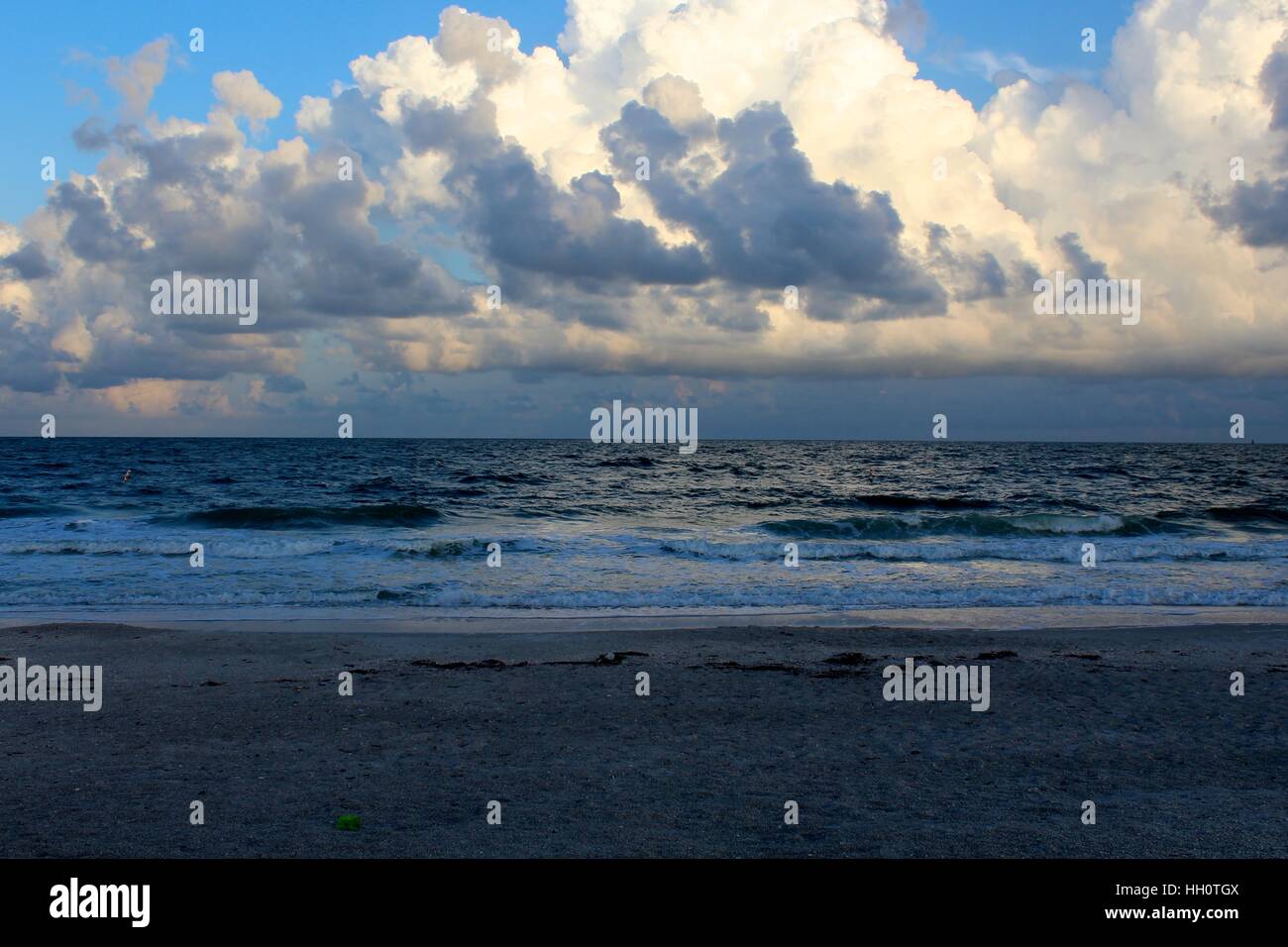 The cloudscape in the sky over the ocean water Stock Photo - Alamy