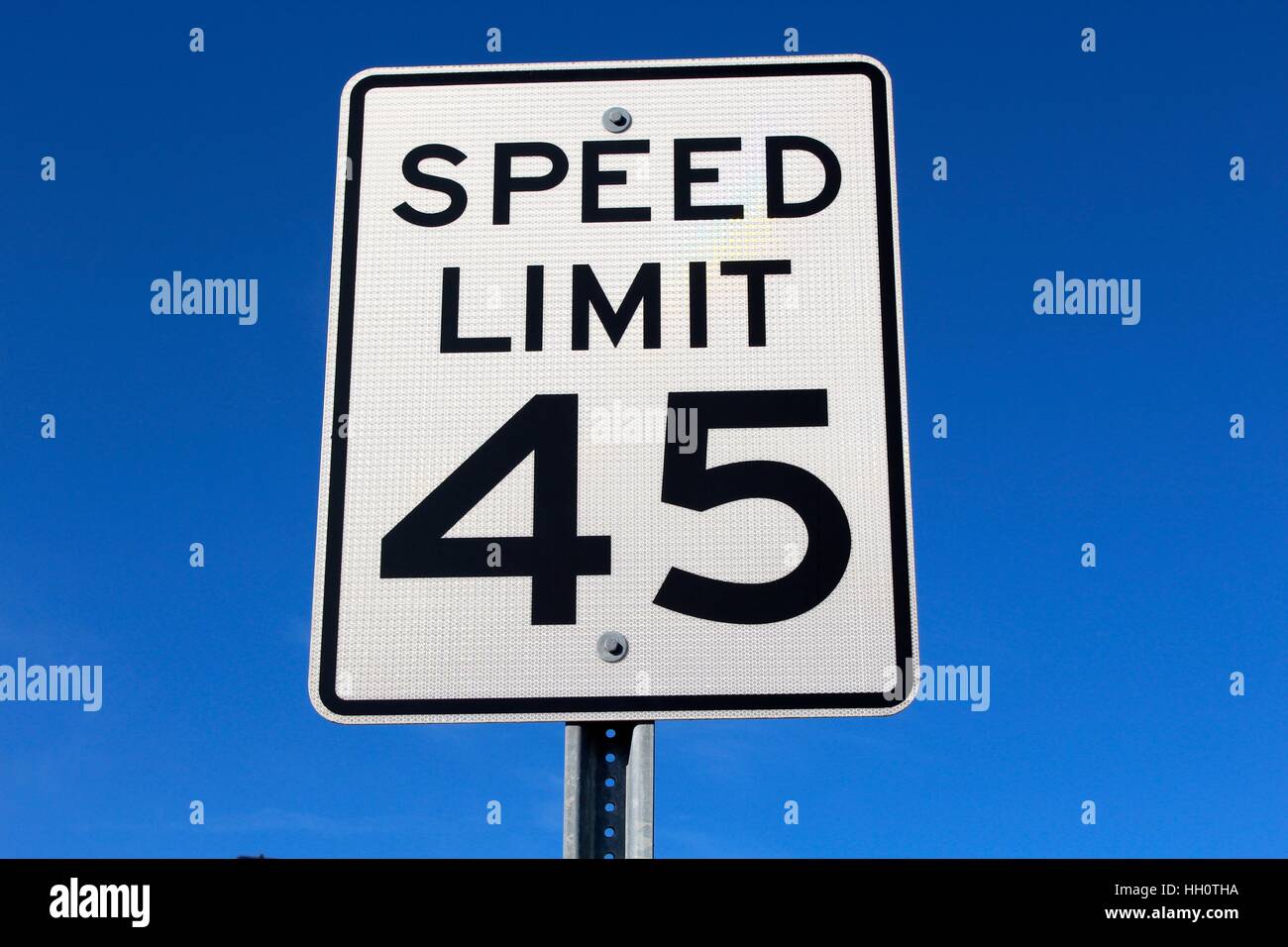 A speed limit sign hi-res stock photography and images - Alamy