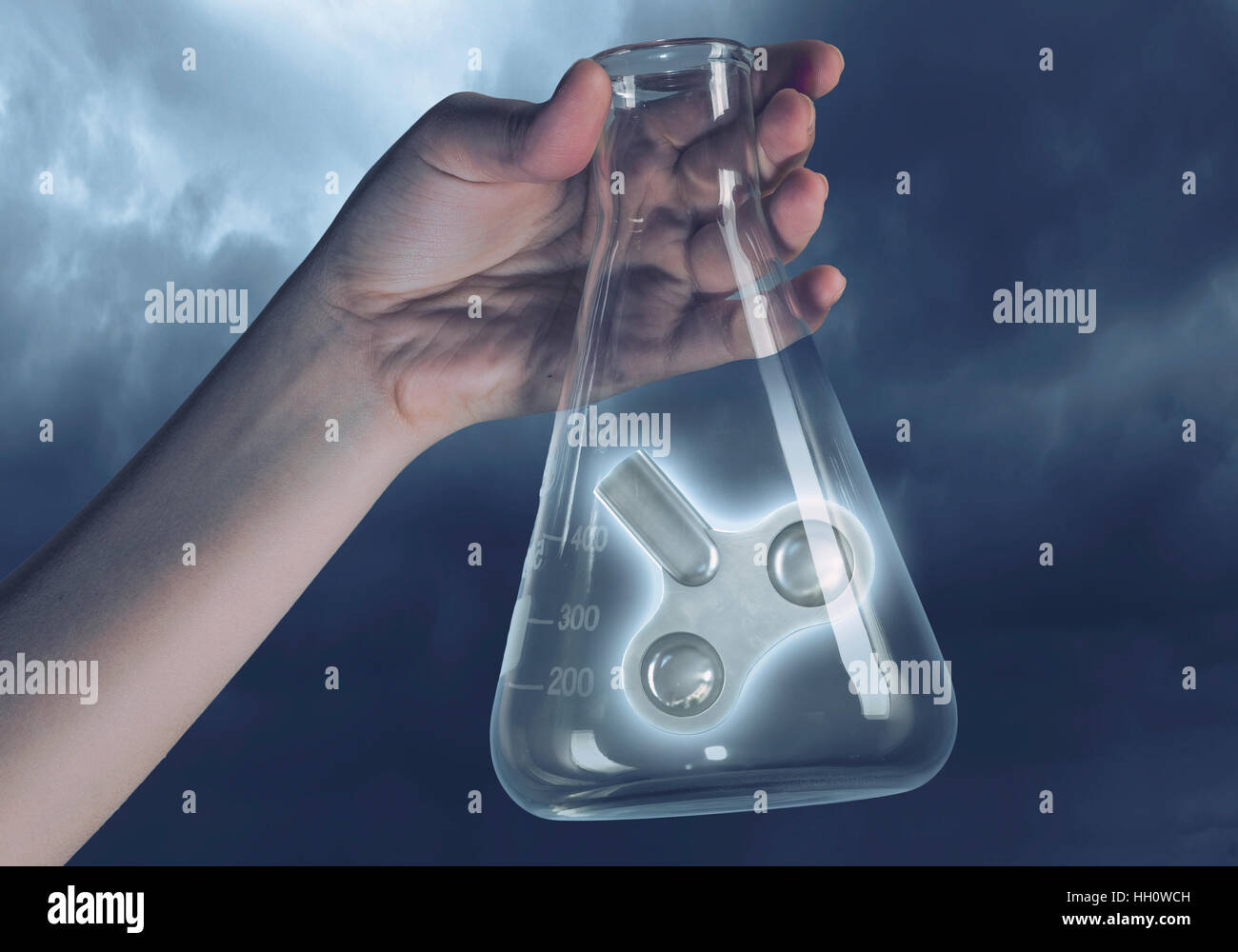 Hand holding test tube hi-res stock photography and images - Alamy