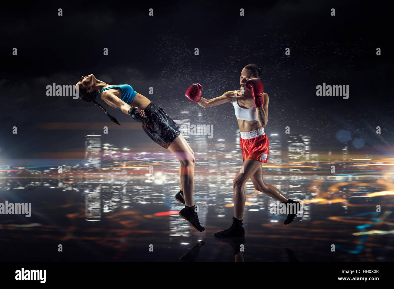 Women boxing hi-res stock photography and images - Alamy