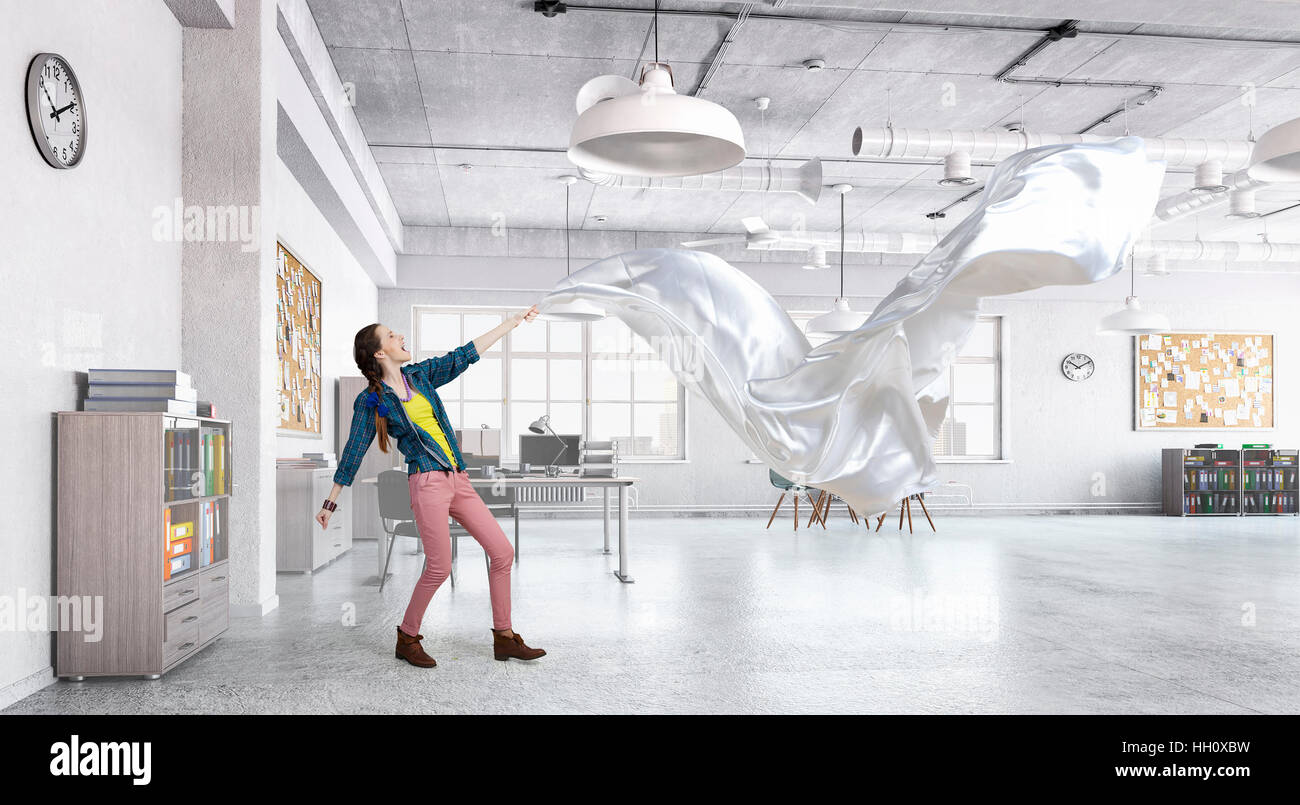 Pulling fabric hi-res stock photography and images - Alamy