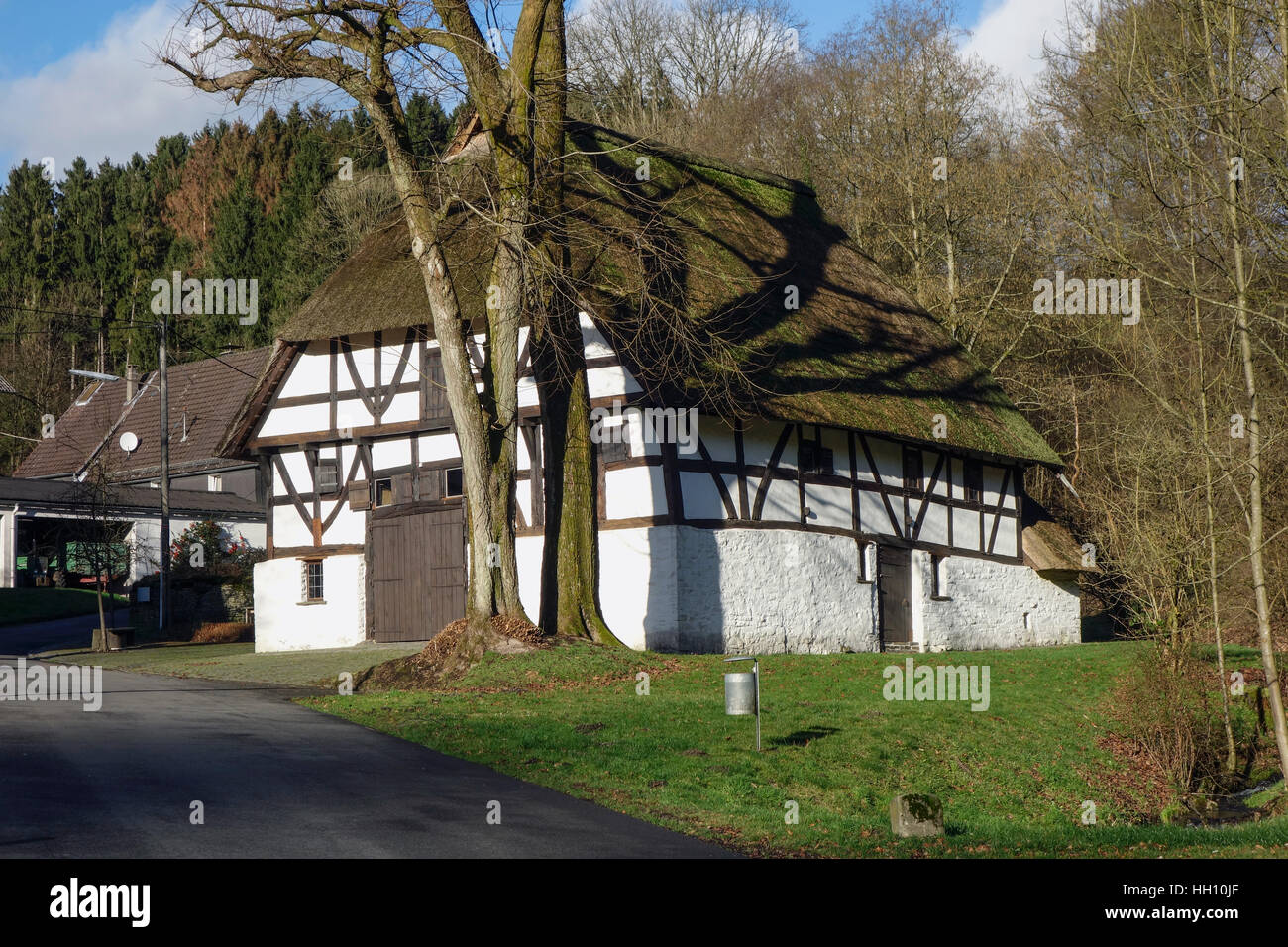 Traditional german wooden house hi-res stock photography and images - Alamy