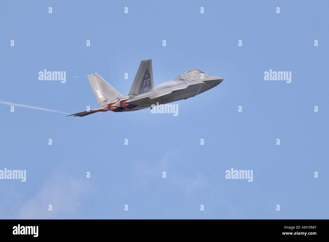 F22 raptor cockpit hi-res stock photography and images - Alamy