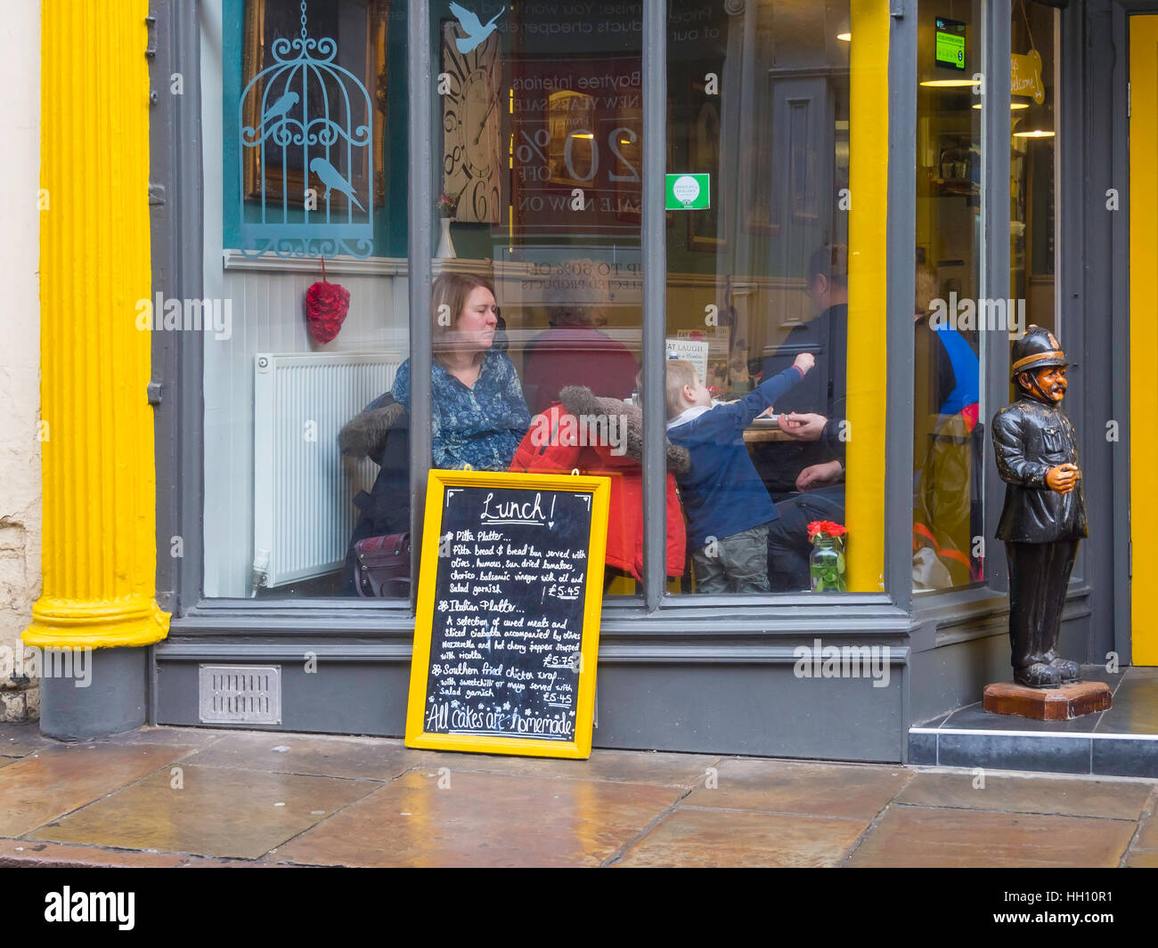 Cafe window seat hi-res stock photography and images - Alamy