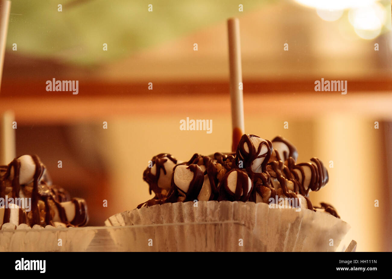 Candy store window hi-res stock photography and images - Alamy