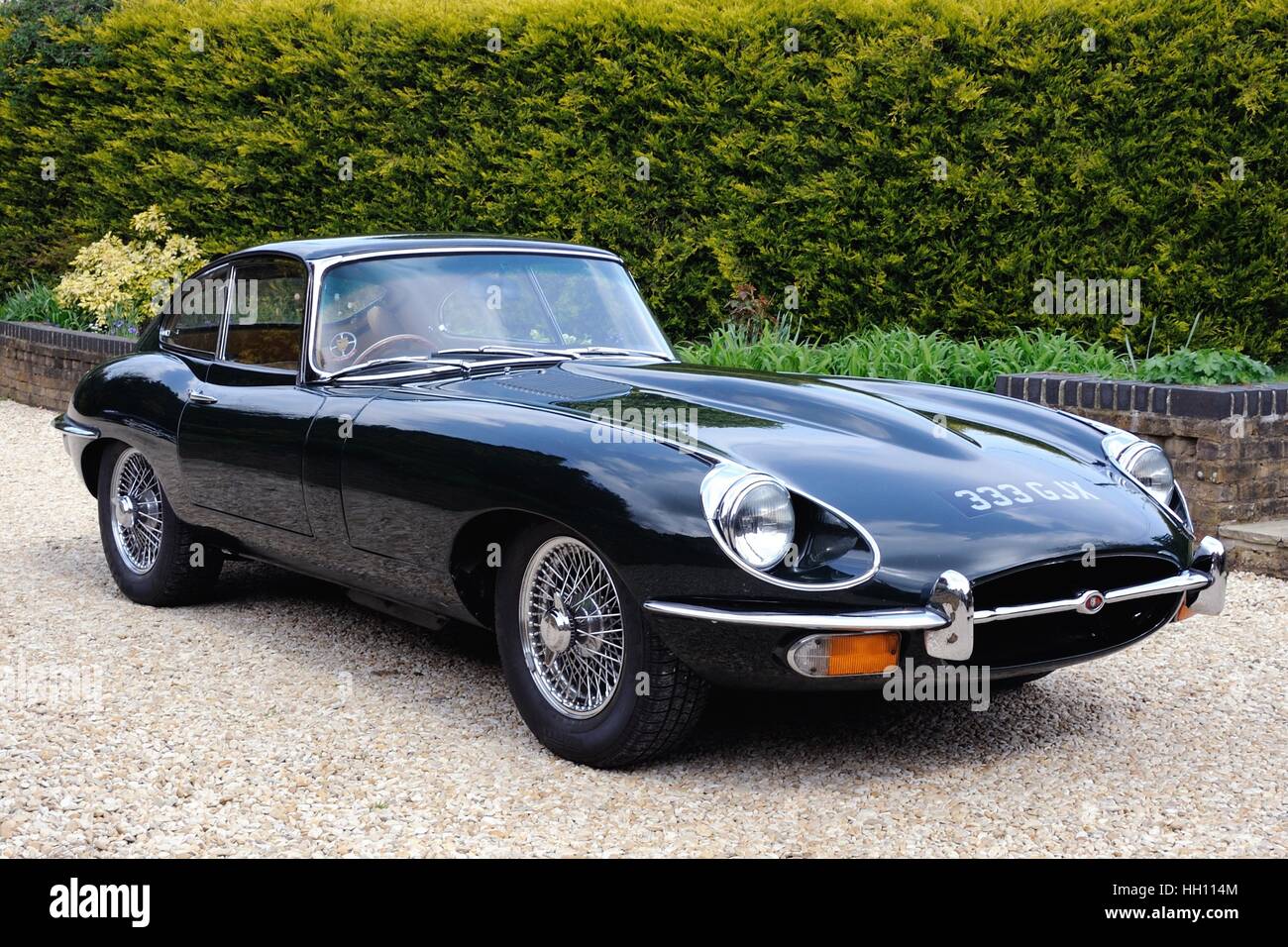 Series 2 E-Type 4.2 FHC Stock Photo - Alamy