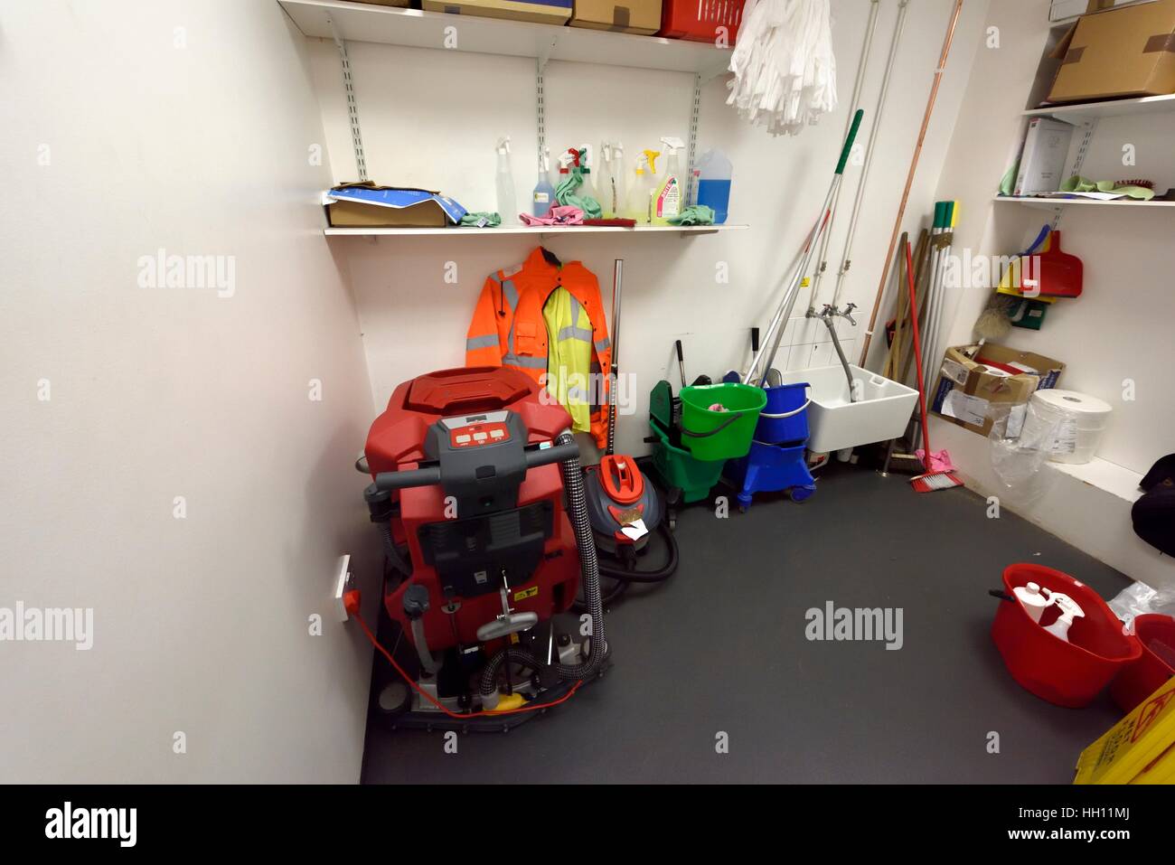 Shops vis hi-res stock photography and images - Alamy