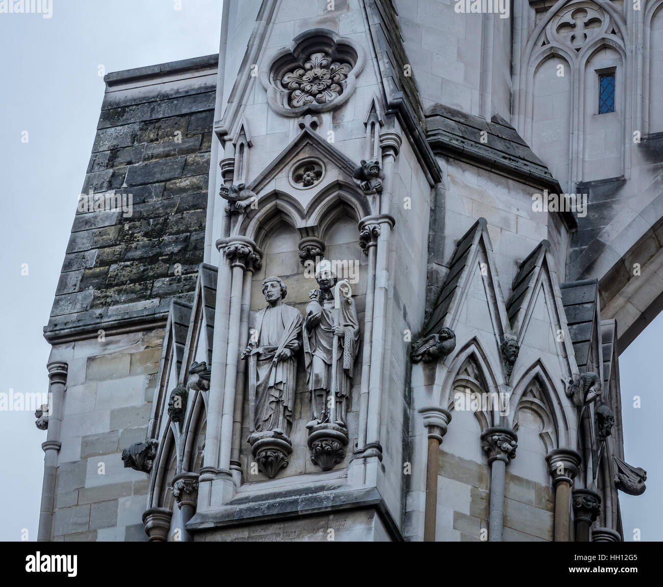 Statues at Westminster Abbey London England Stock Photo - Alamy