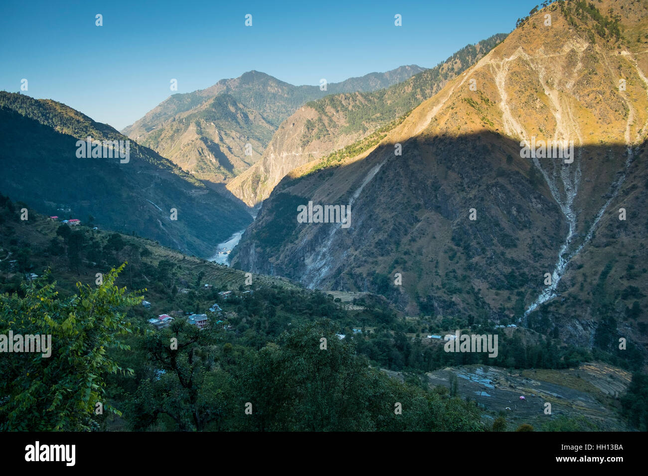 The road from Sangla Valley to Nako meanders through the Himalayas on ...