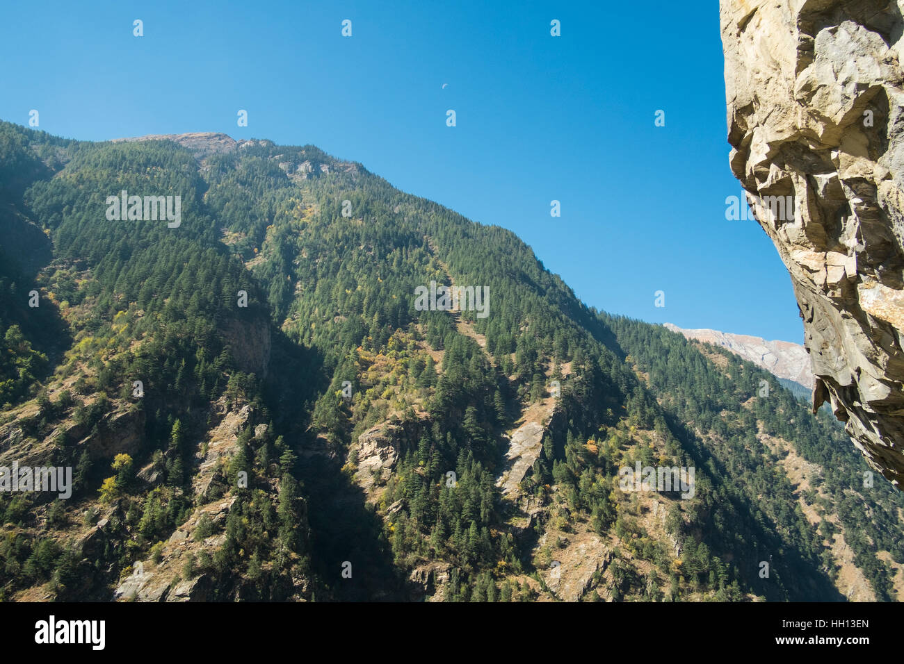 The road from Sangla Valley to Nako meanders through the Himalayas on ...