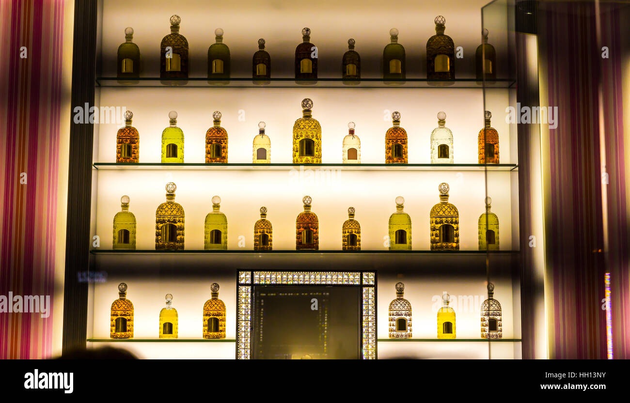 Luxury alcohol hi-res stock photography and images - Alamy