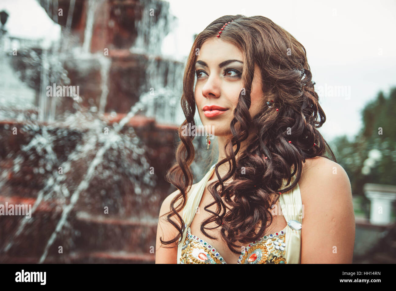 beautiful girl at the fountain Stock Photo - Alamy