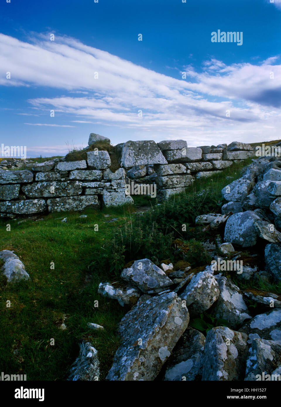 Wag of Forse Broch, Caithness: entrance & exterior wall of an Iron Age ...