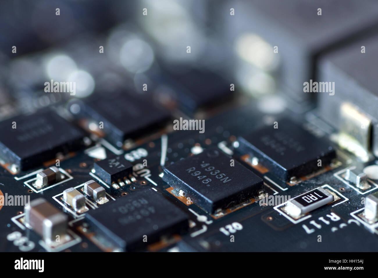 Surface mount resistor hi-res stock photography and images - Alamy