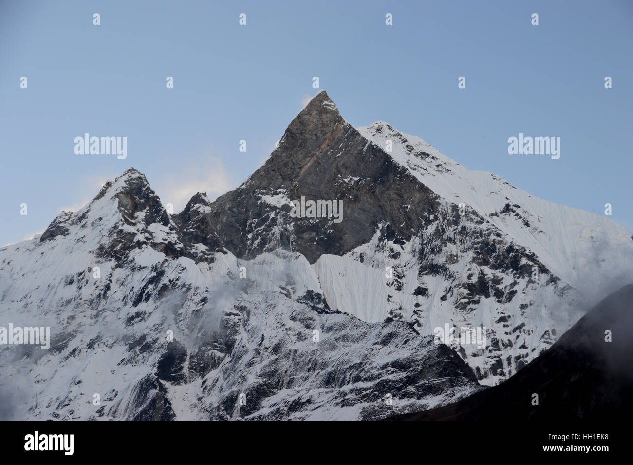 Machhapuchhre mountain hi-res stock photography and images - Alamy