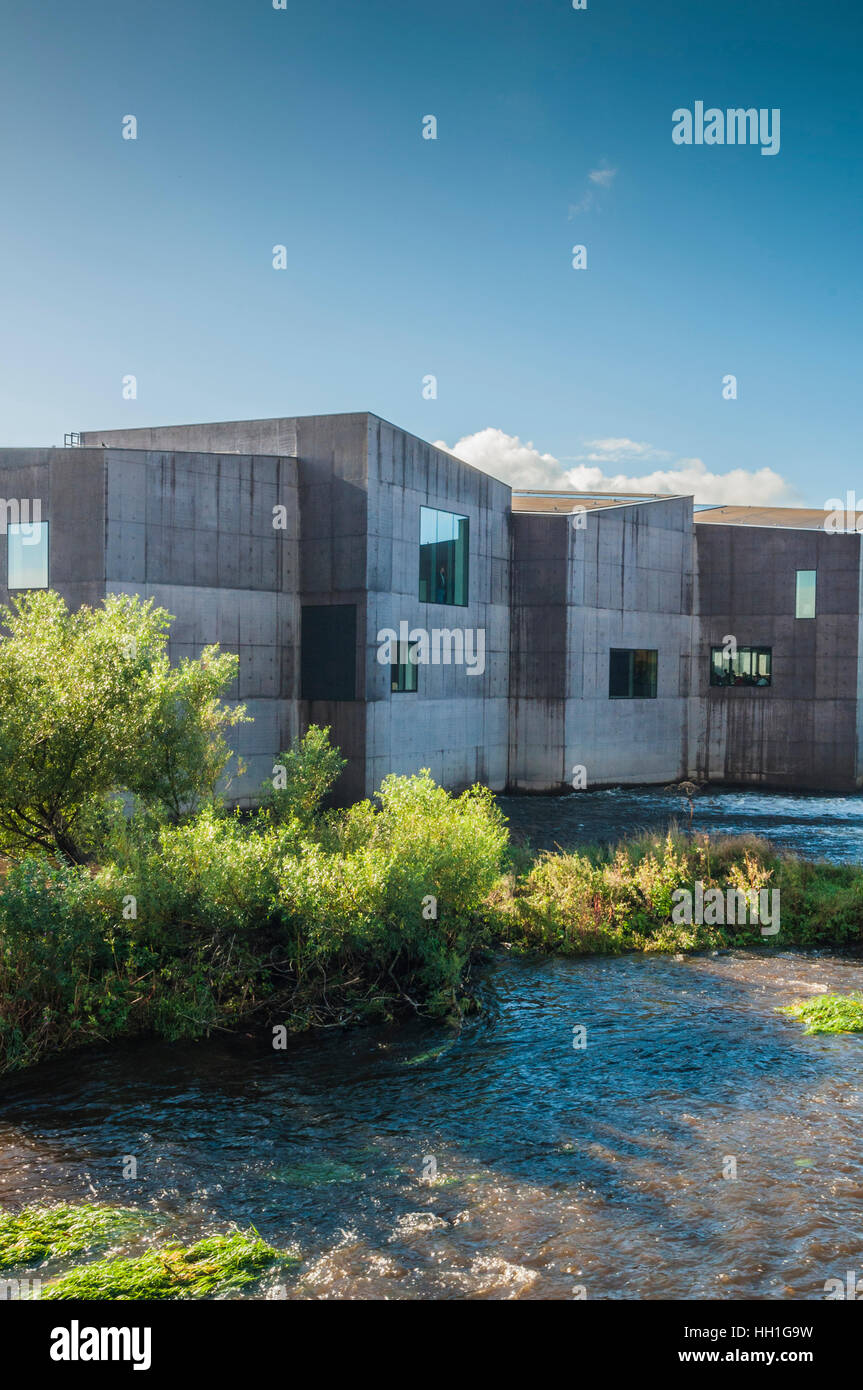 Barbara hepworth river form hi-res stock photography and images - Alamy
