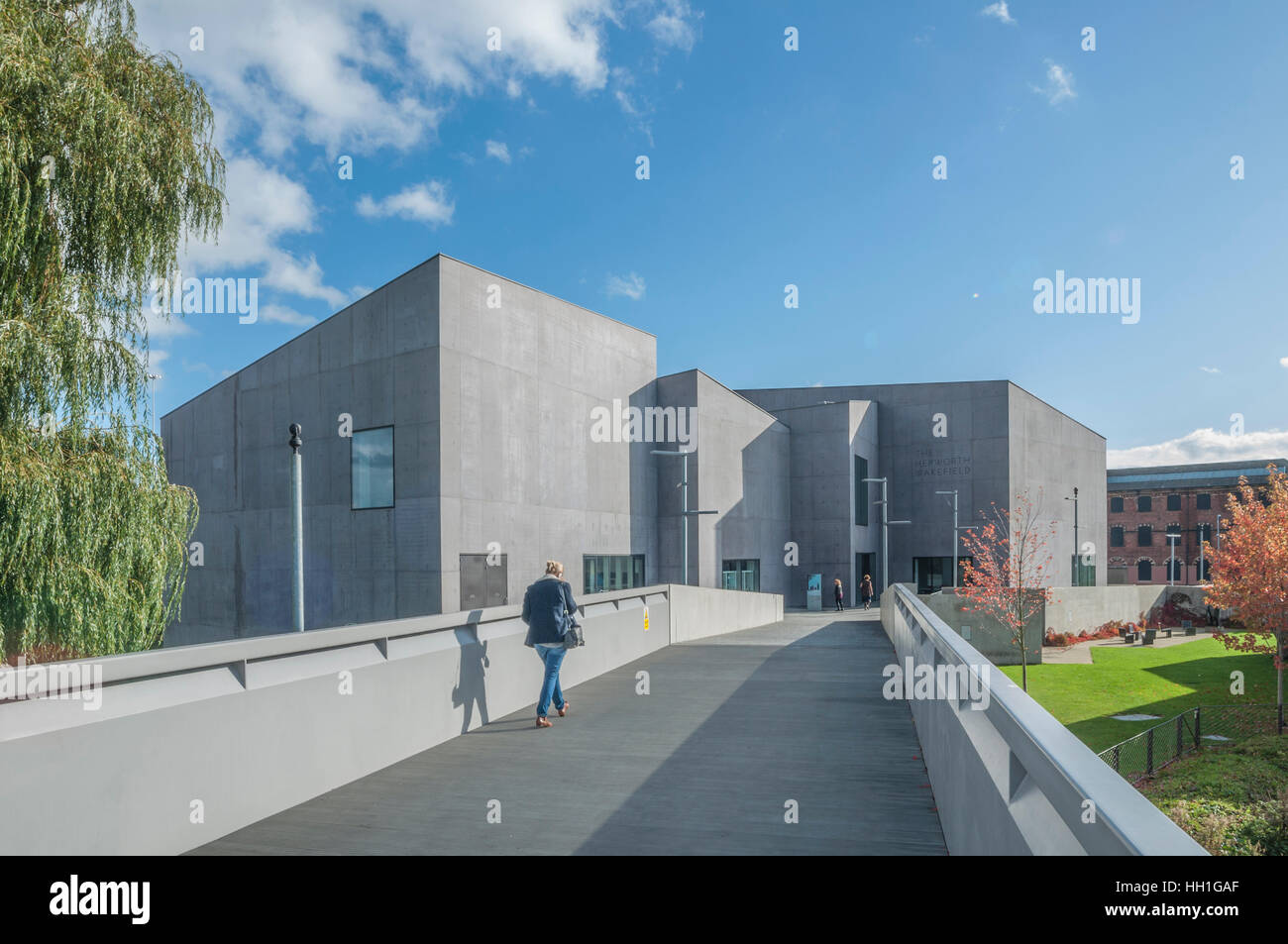 Barbara hepworth river form hi-res stock photography and images - Alamy