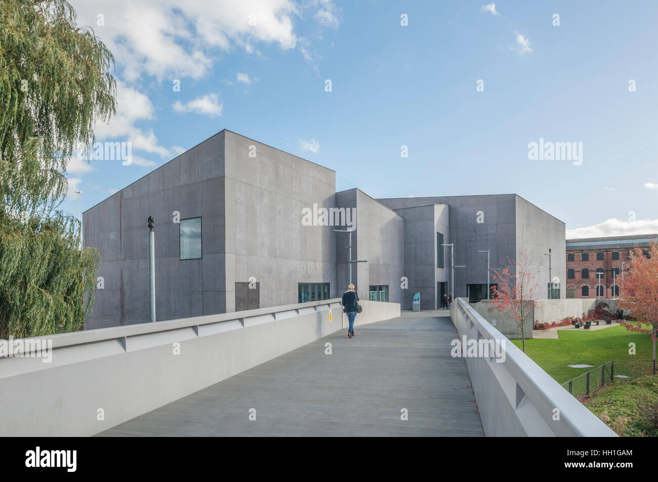 Barbara hepworth river form hi-res stock photography and images - Alamy