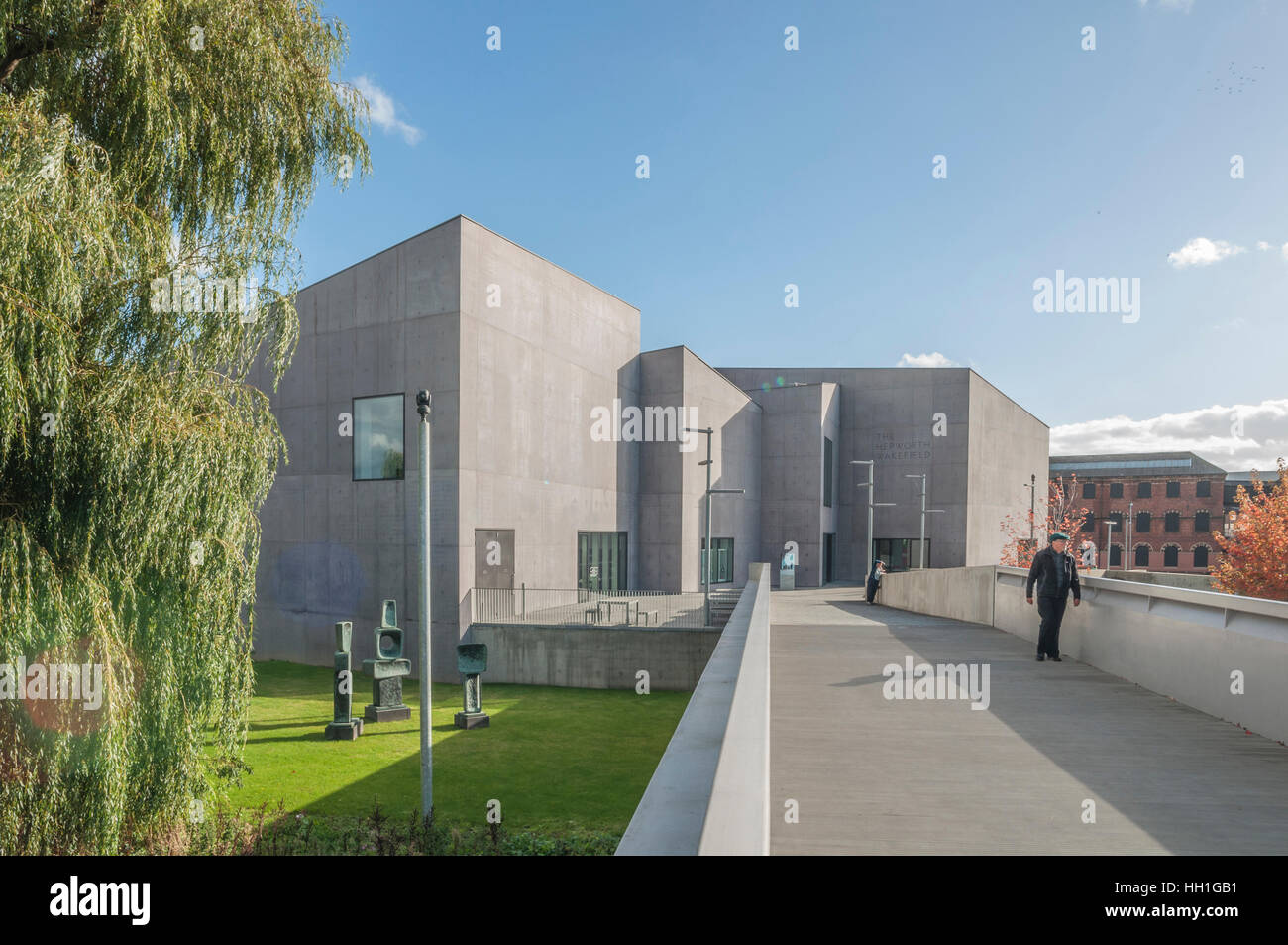 Barbara hepworth river form hi-res stock photography and images - Alamy