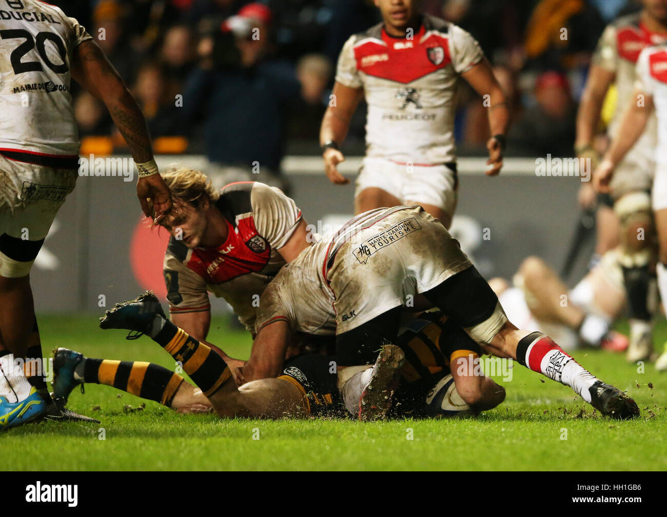 Wasps' Dan Robson scores the match winning try during the European ...