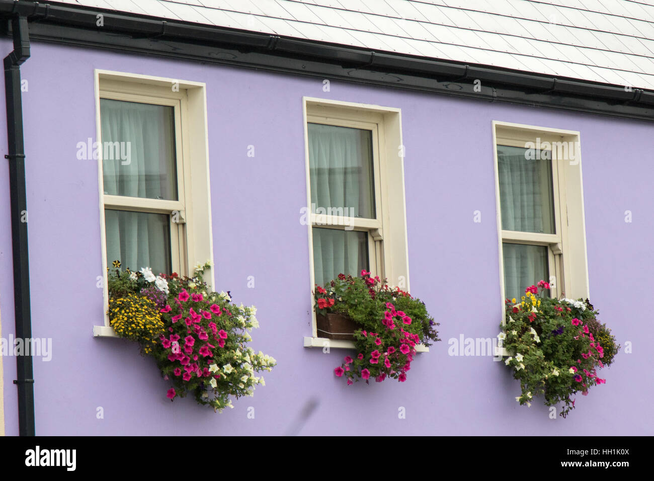 Window boxes hi-res stock photography and images - Alamy