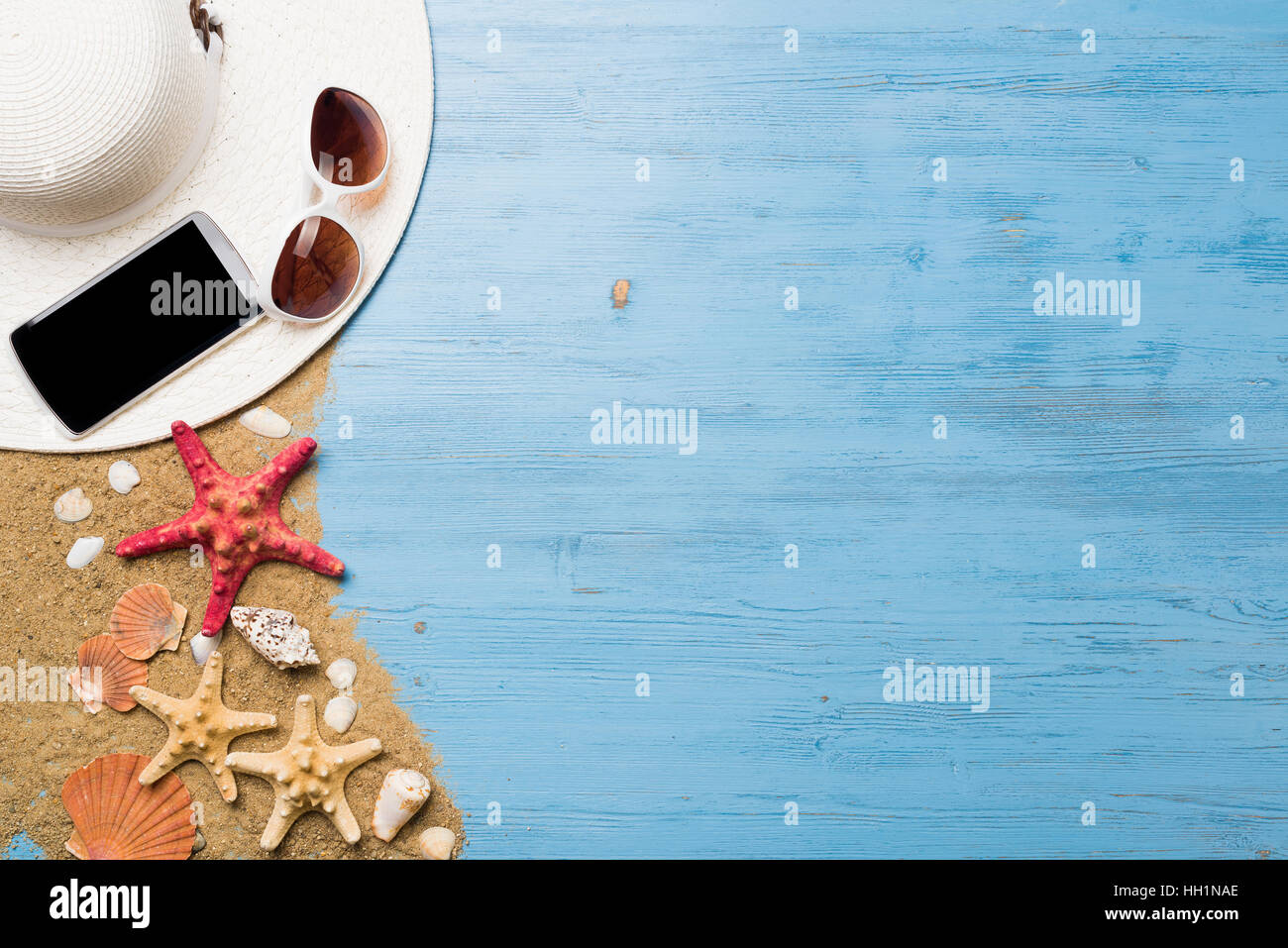 Summer objects for vacation Stock Photo - Alamy