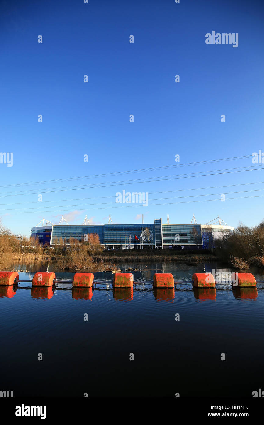 View stadium across river hi-res stock photography and images - Alamy