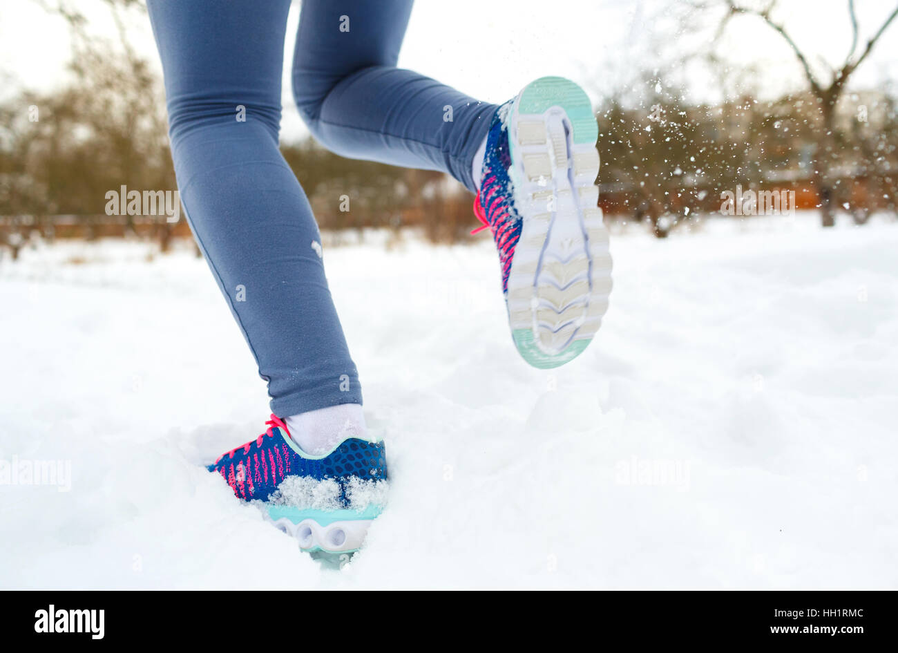 Female athlete ready to run people hi-res stock photography and images ...