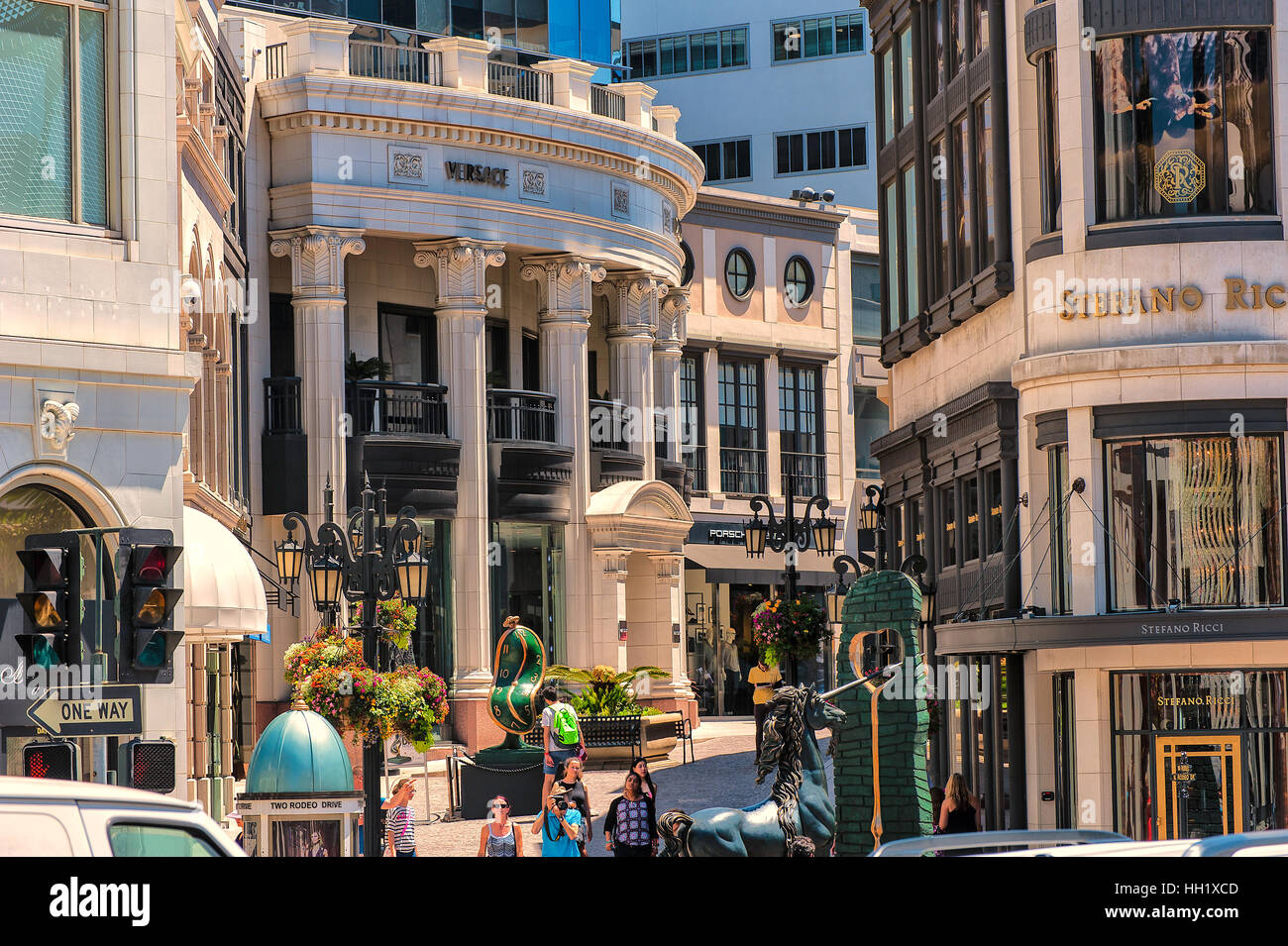 Luxury street in Beverly Hills Los Angeles Stock Photo - Alamy
