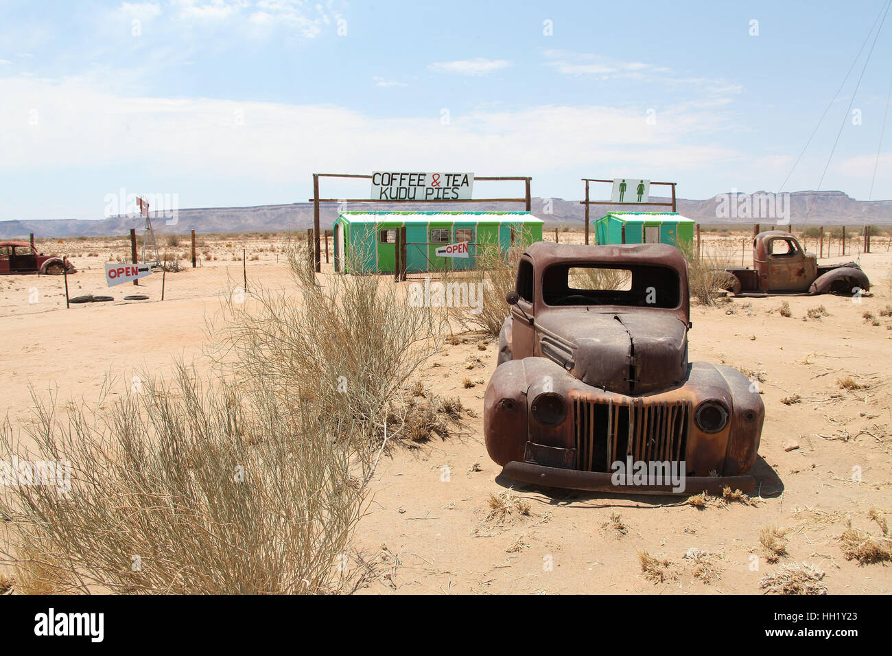 Pies selling hi-res stock photography and images - Alamy