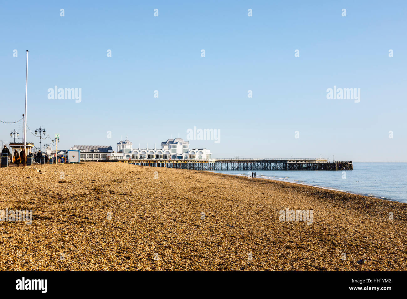 South Parade Pier and the stony beach at Southsea, Portsmouth ...