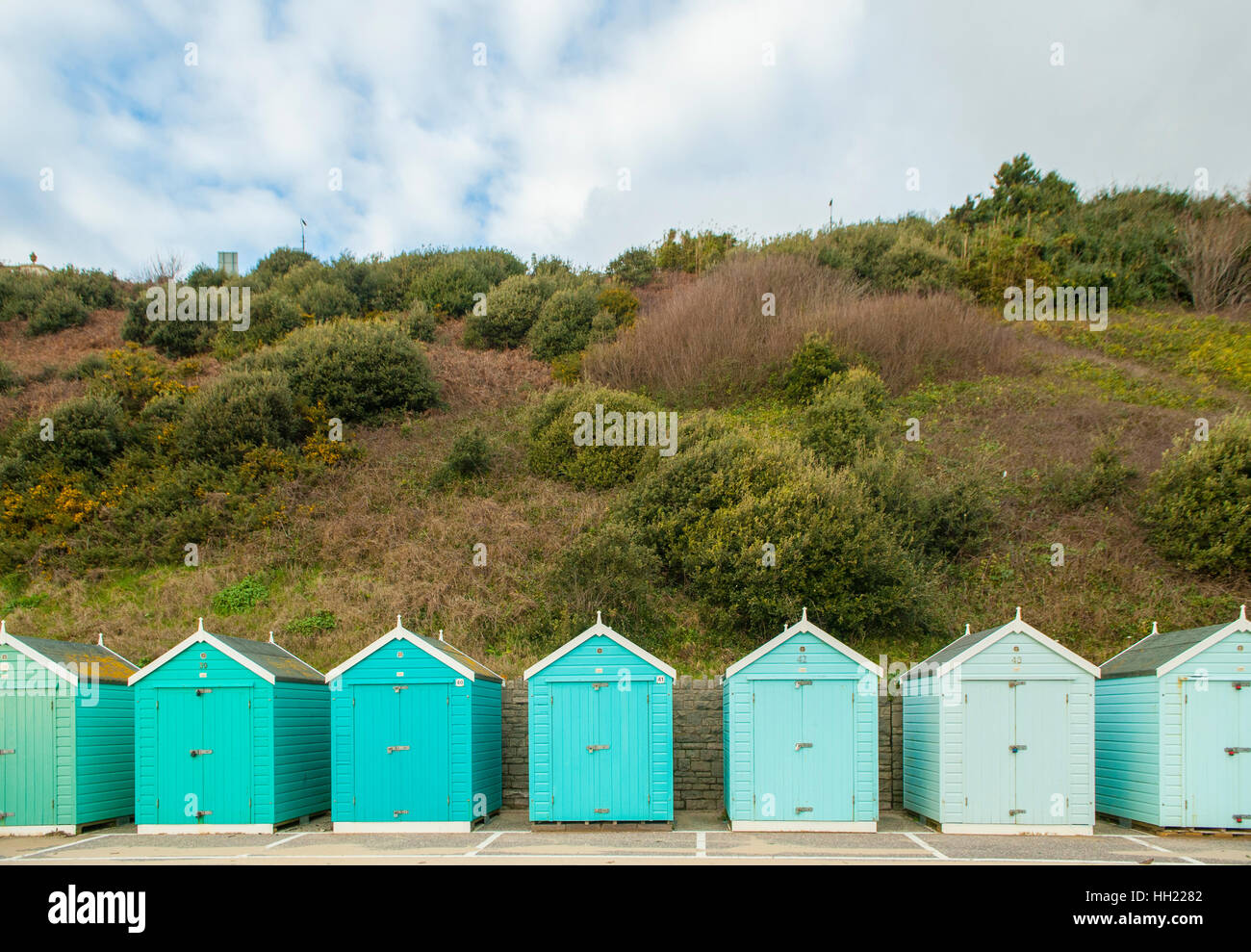 Beach huts on Bournemouth beach front Stock Photo - Alamy