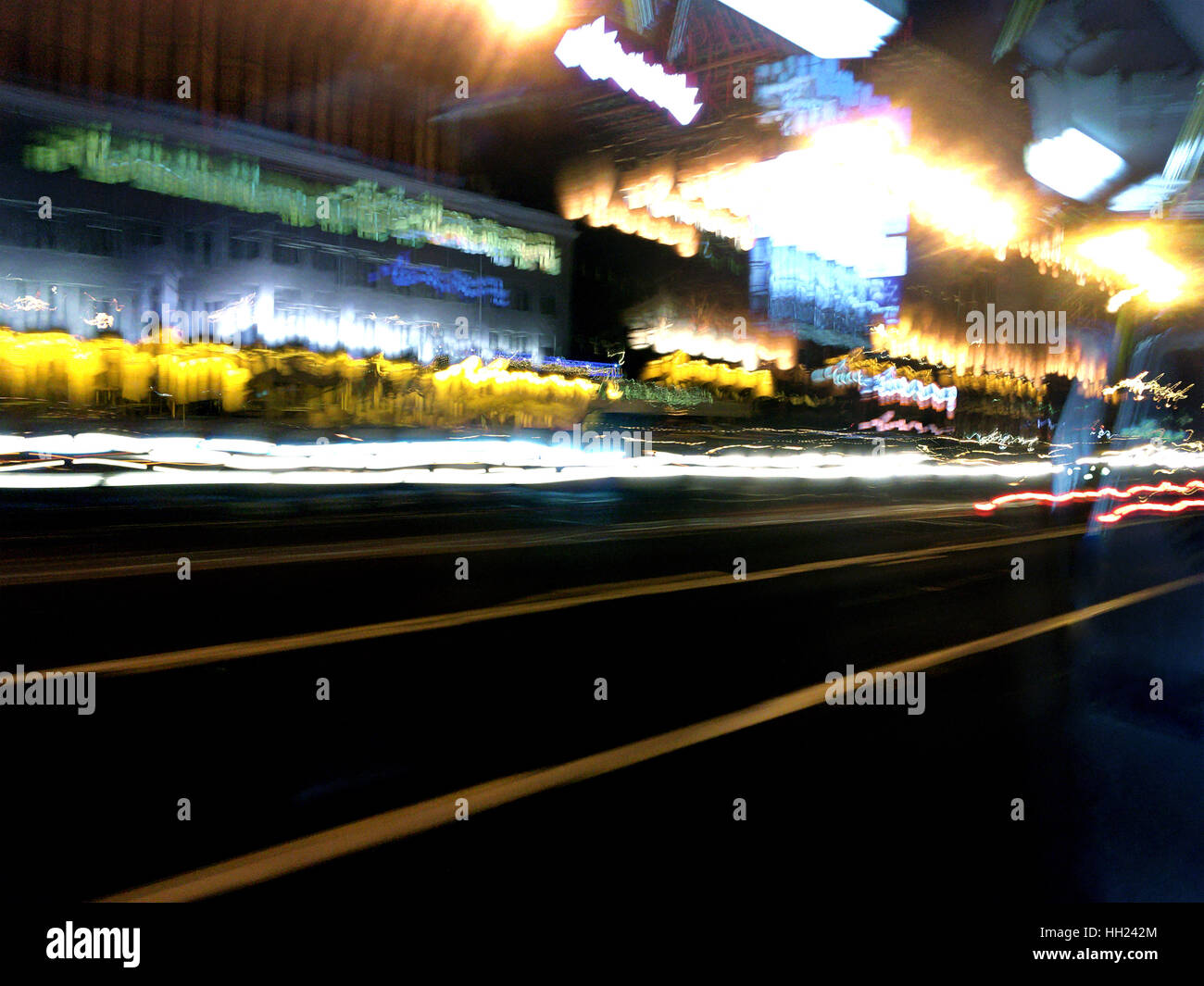 Night time city transport hi-res stock photography and images - Alamy