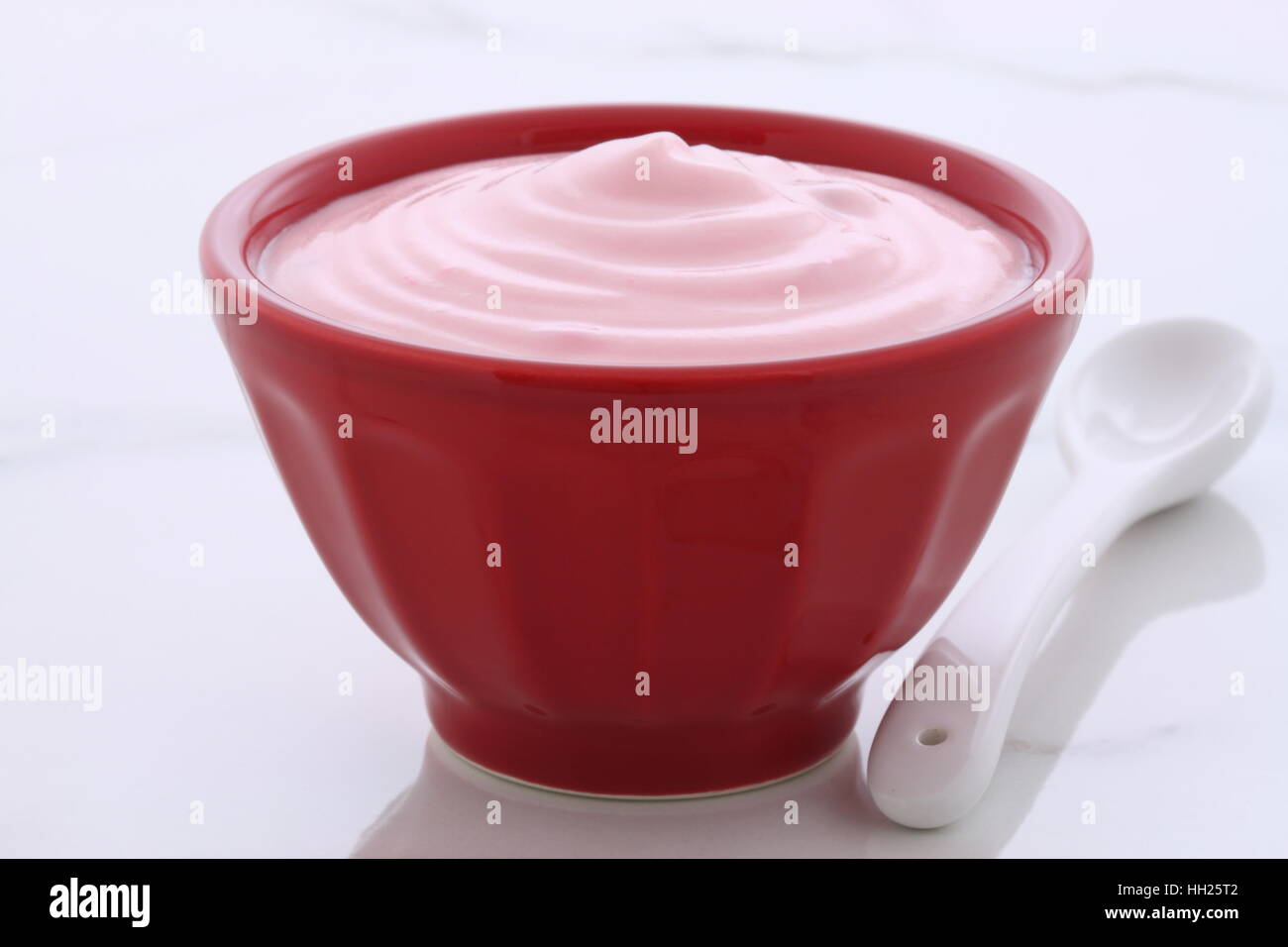 Delicious slow churned Greek strawberry yogurt, with lots of fruit and ...