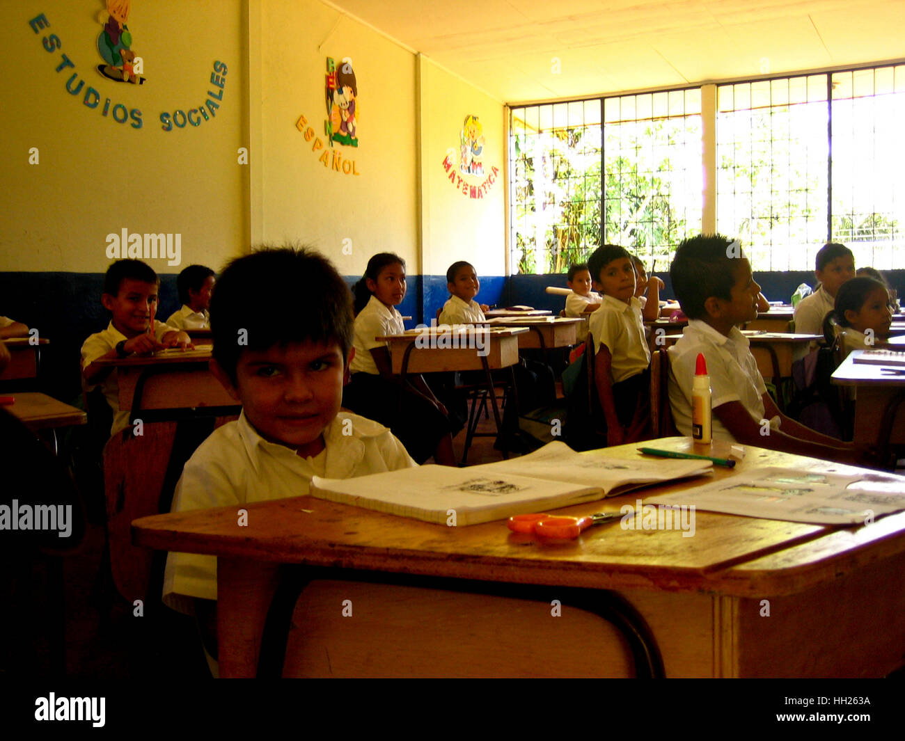 School children in costa rica hi-res stock photography and images - Alamy