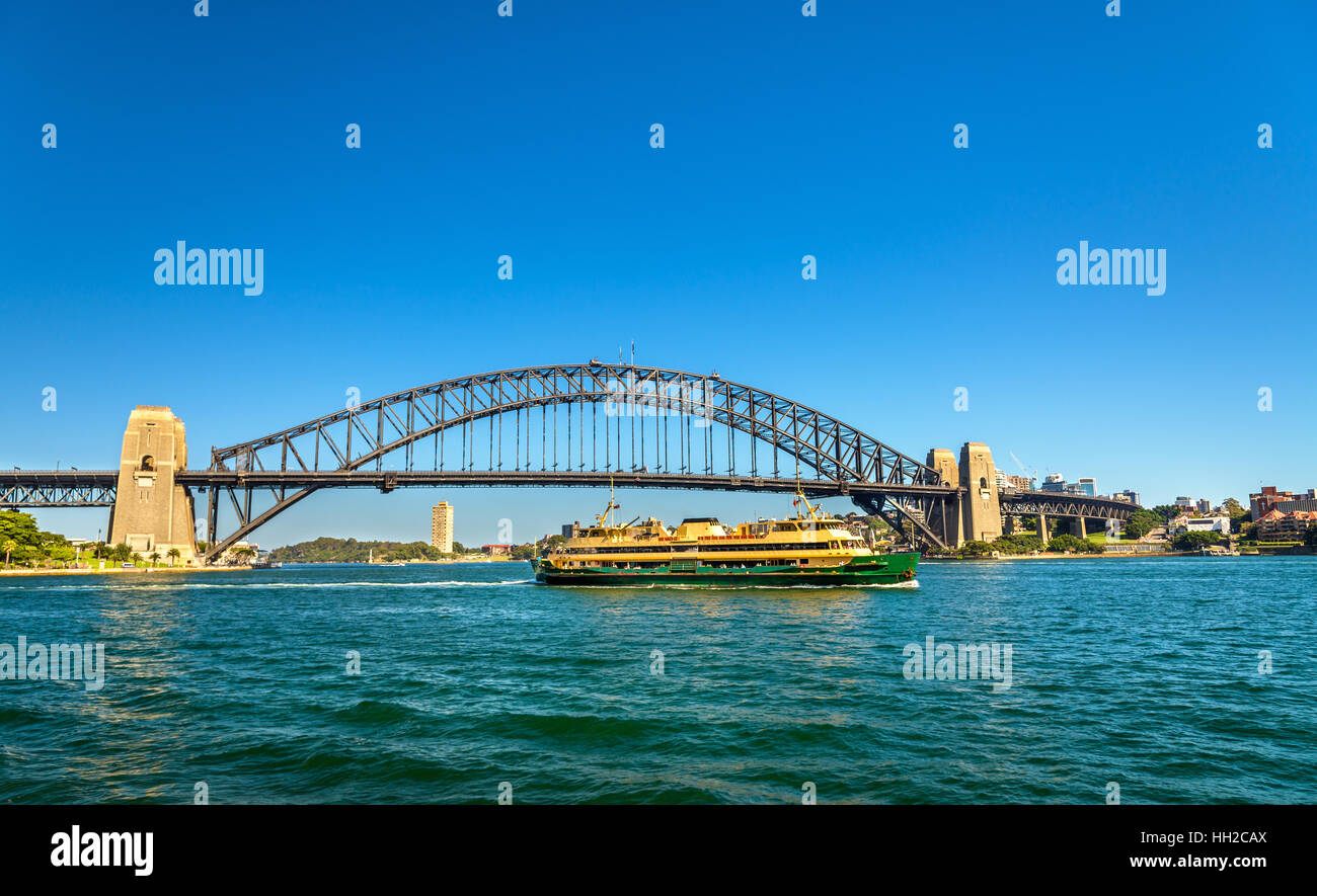 City ferry hi-res stock photography and images - Alamy