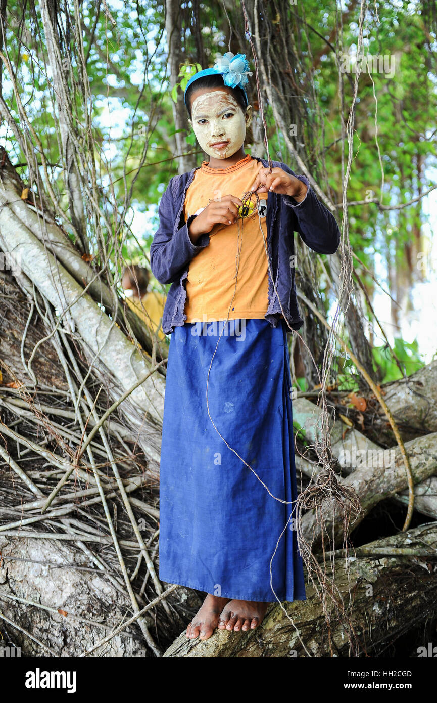 Faces of Sea Gypsy children Stock Photo - Alamy