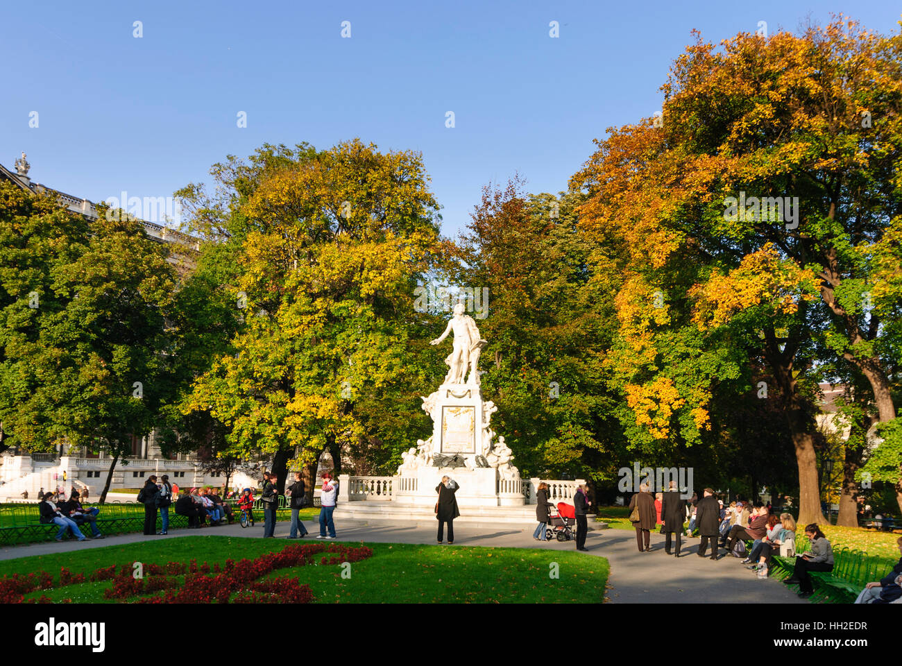 Mozart monument vienna hi-res stock photography and images - Alamy