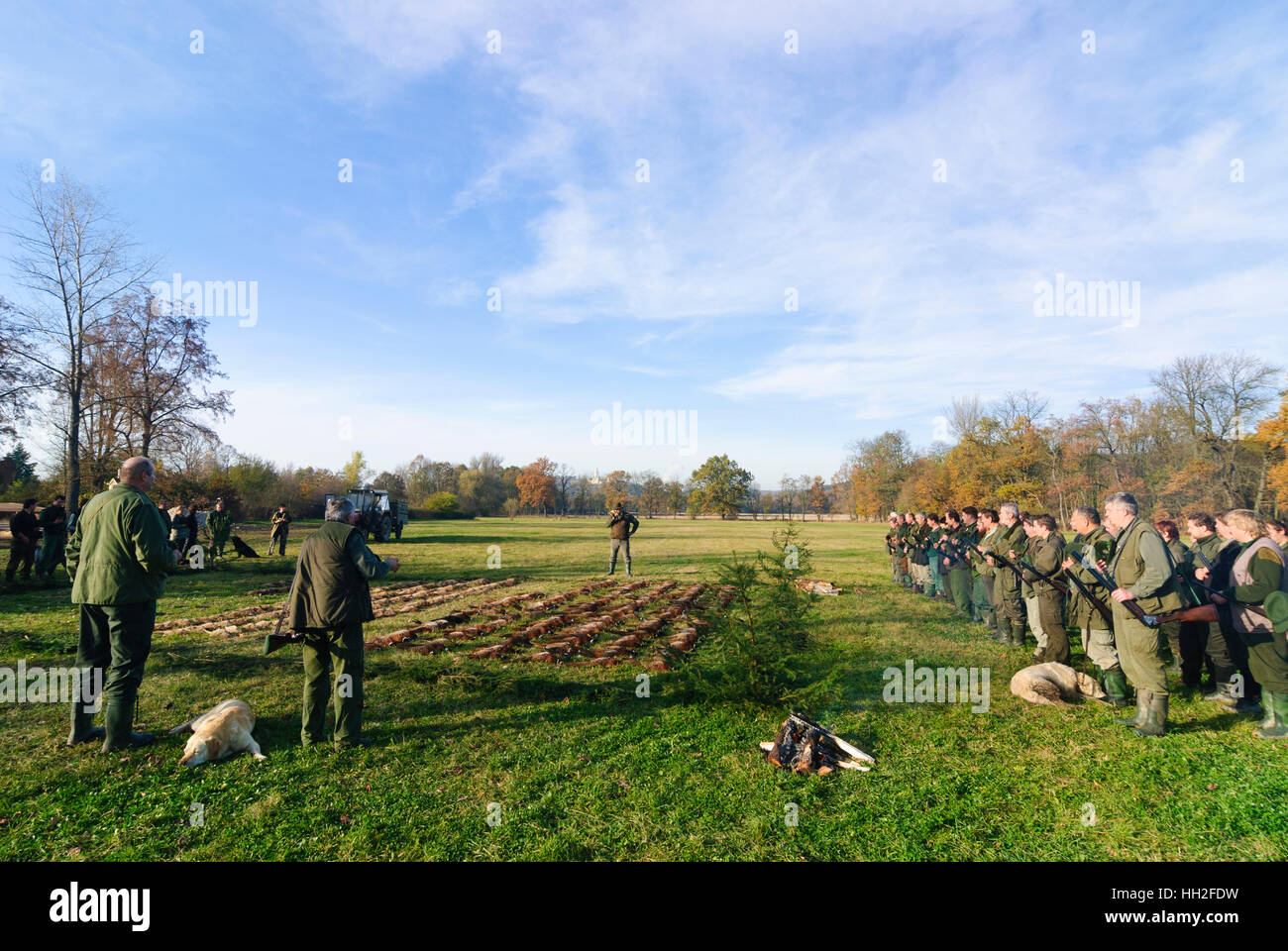 Hluboka nad Vltavou (Frauenberg): Halali toot tooting with horn, layout ...