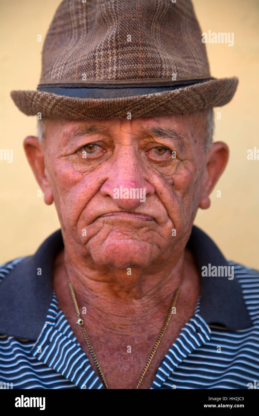 Cuban elderly people hi-res stock photography and images - Alamy