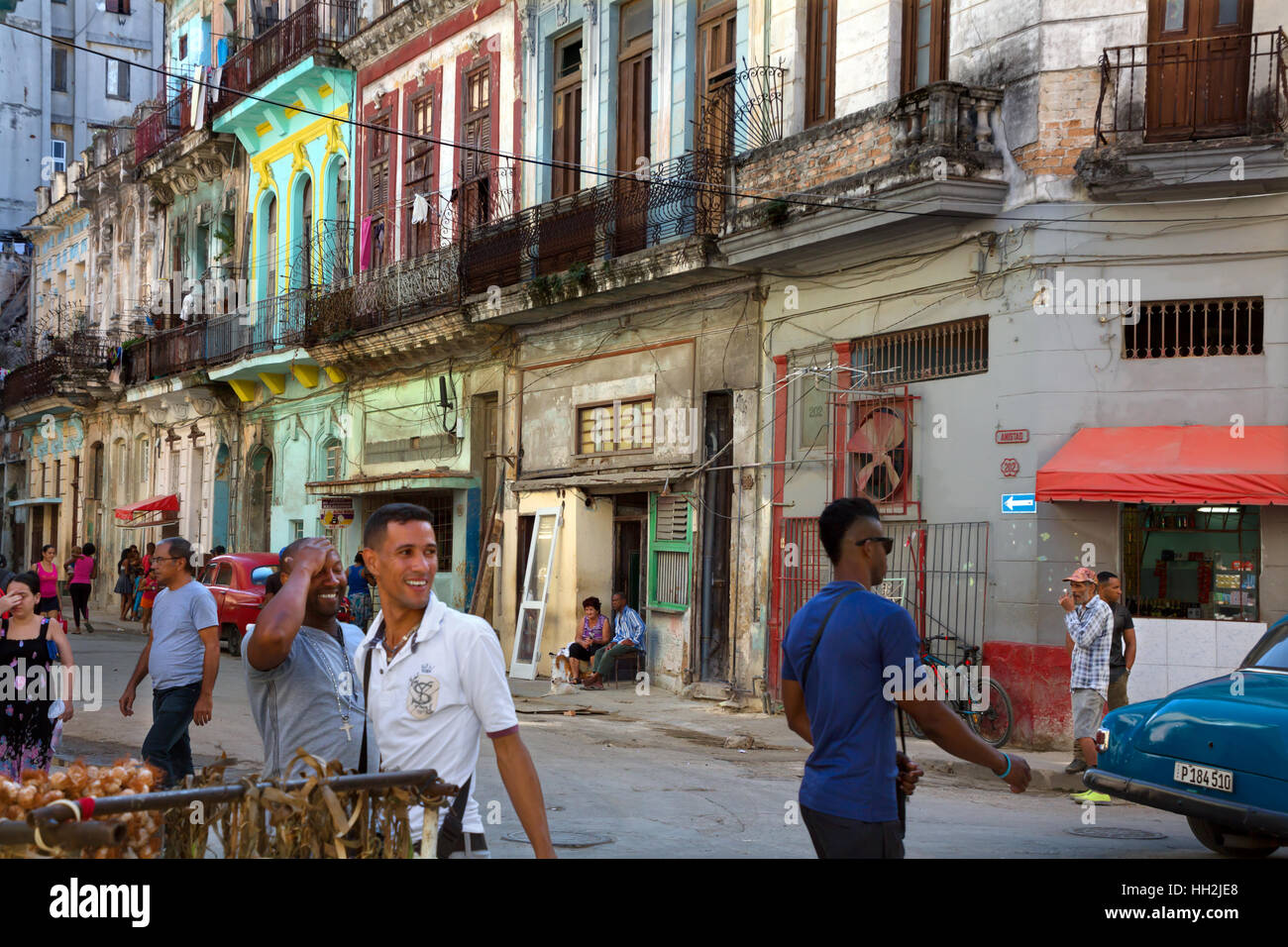 Street life in the old part of Havana, Cuba Stock Photo - Alamy