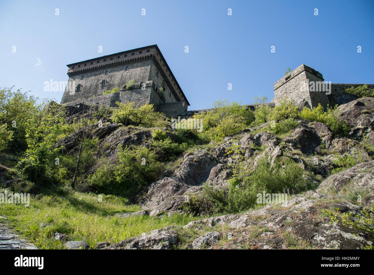 Medieval castle in val hi-res stock photography and images - Alamy