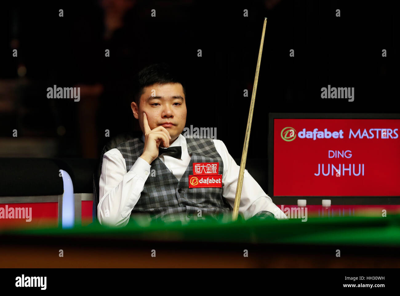 Ding junhui kyren wilson hi-res stock photography and images - Alamy