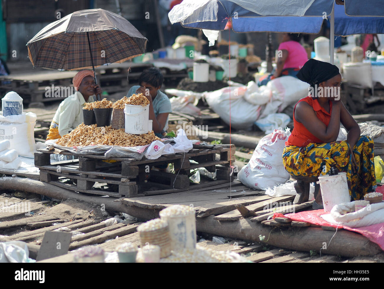 Lusaka, Zambia. 11th Mar, 2016. View of the Soweto market near the ...