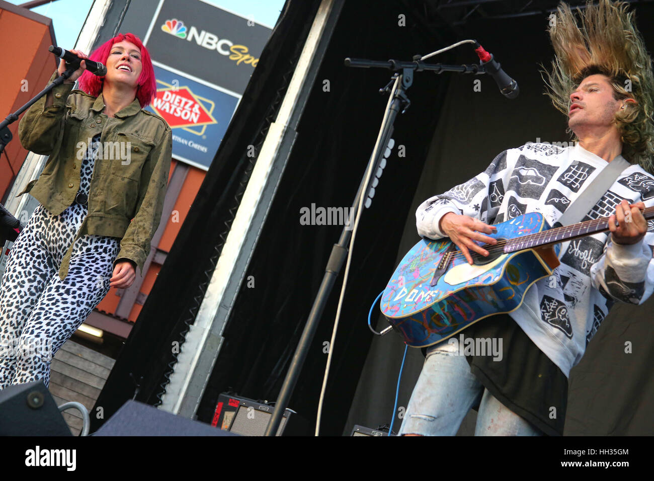 The headliner hi-res stock photography and images - Alamy