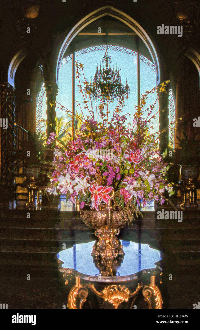 Mar a lago dining room hi-res stock photography and images - Alamy