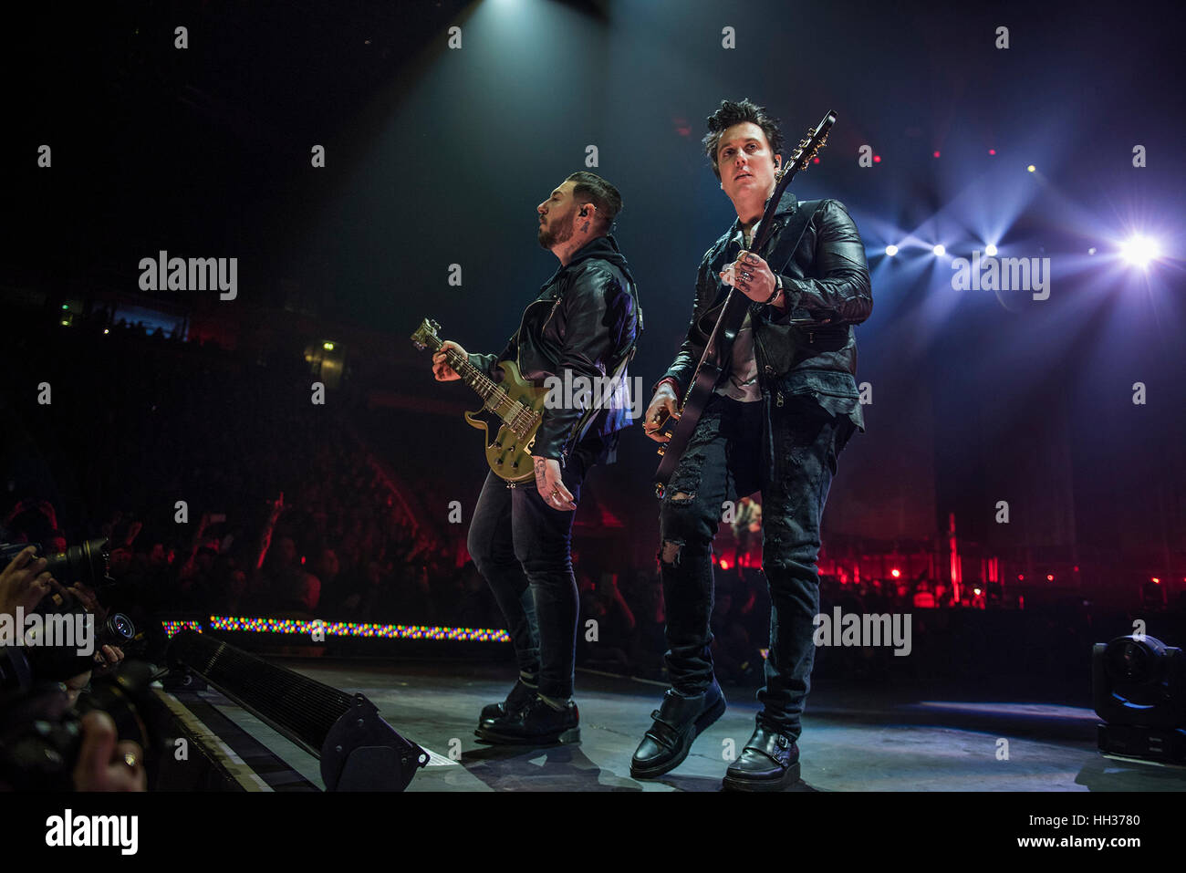 M shadows and synyster gates hi-res stock photography and images - Alamy
